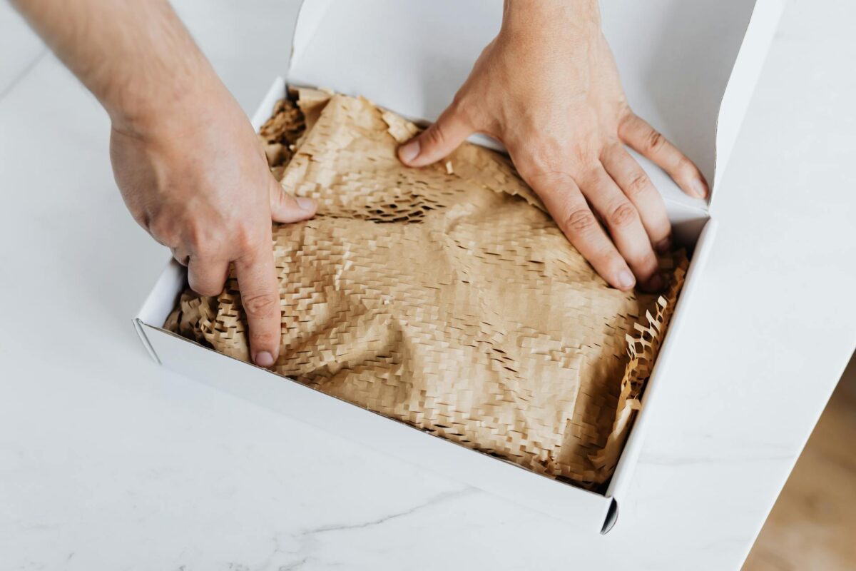 Creative Shipping Ideas to Amaze Your Customers - Fact Bites
